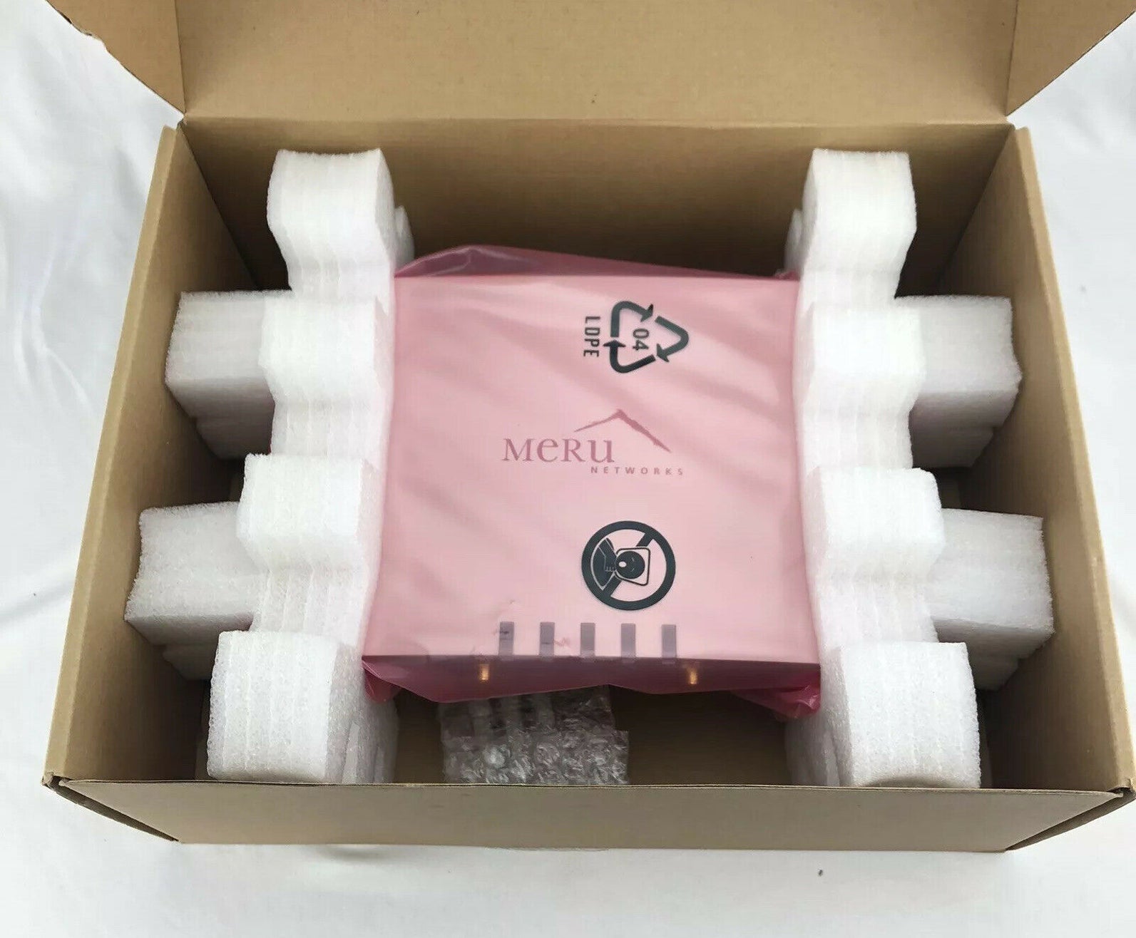 Meru Networks AP320 2.4 & 5.0 GHZ Wireless Access Point (WAP) with Bra ...